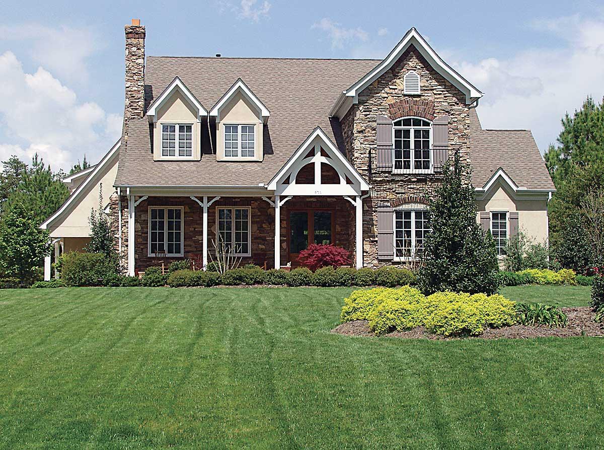 Plan 17667LV: Stylish Shingled Cottage