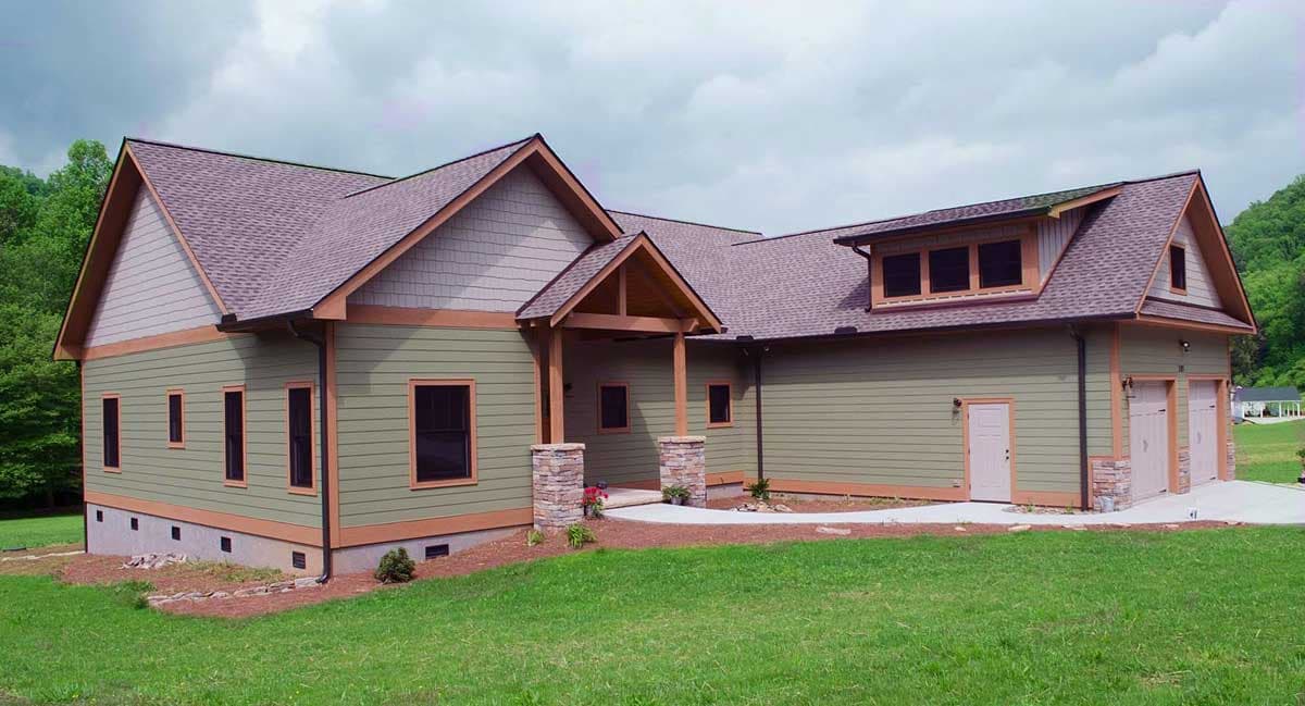 Plan 68427VR: Craftsman House Plan with Bonus Room - 2600 Sq Ft