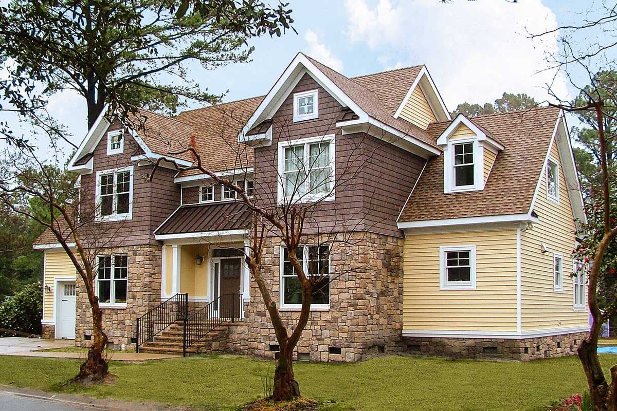 Plan 31564GF: Two-story Traditional House Plan with Second-level Master