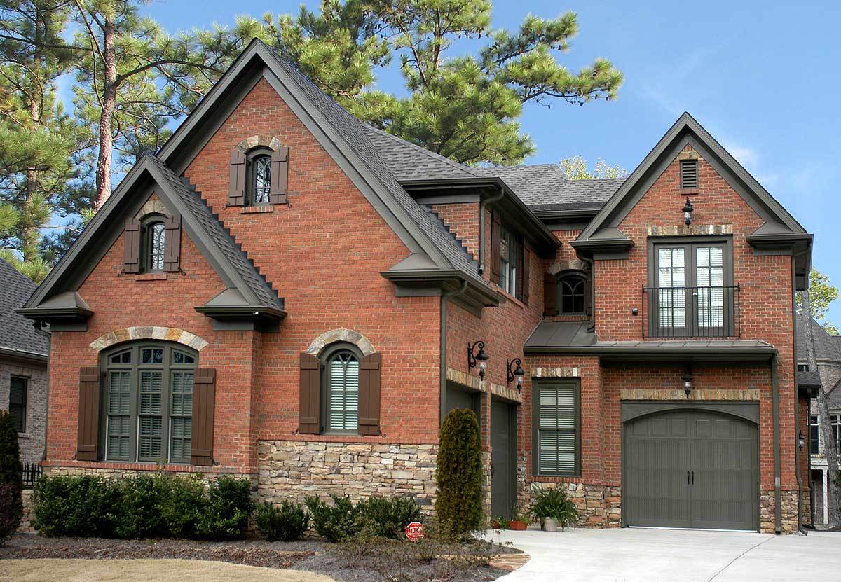 5 Bedrooms and Side Courtyard - 15796GE | Architectural Designs - House ...