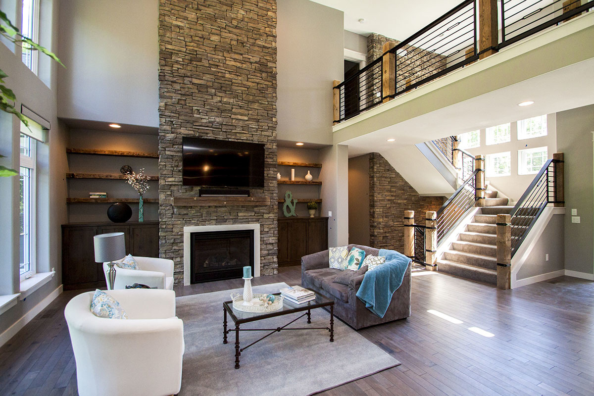 Outstanding Craftsman with Vaulted, Tray and Two-Story Ceilings ...