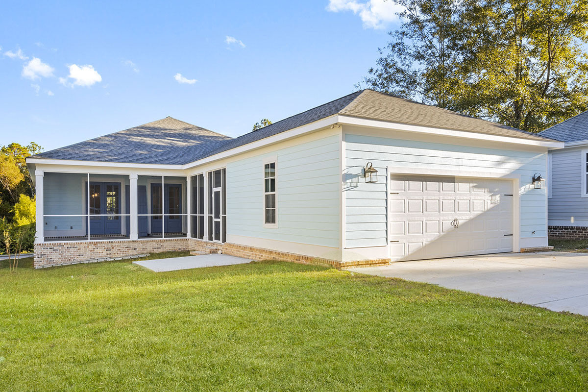 2-Bed Southern Cottage with Rear-Access Garage and 1851 Sq Ft of Living ...