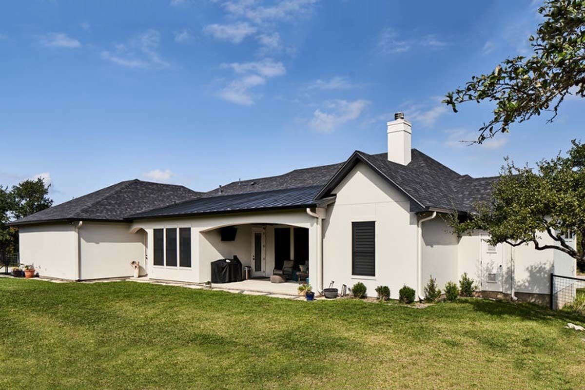 One-Story Transitional House Plan - 4 Beds - 2942 Sq Ft - 264029KMD ...