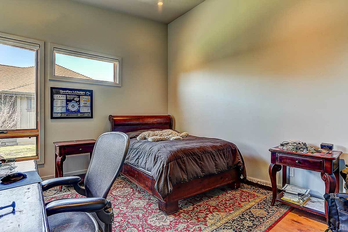 Contemporary Split-Bed House Plan with Expansive Views From Rear ...